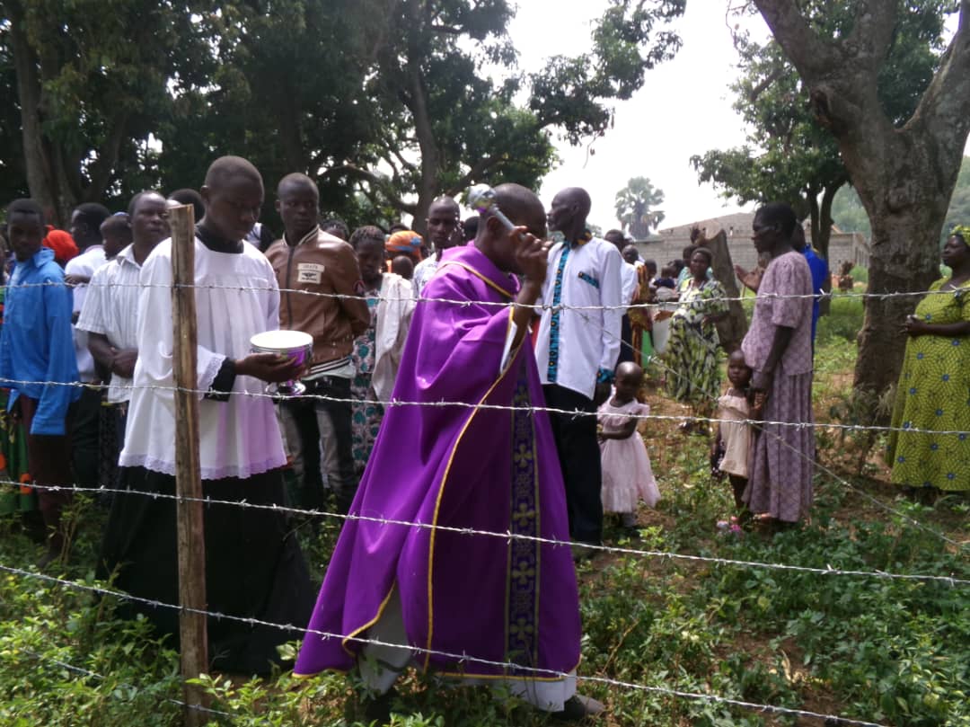 Clergy, Christians hold prayers to curse thieves who stole Bishop’s ...