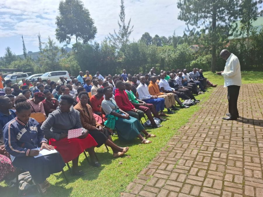 Gov't starts training health extension workers in eight districts - UG ...